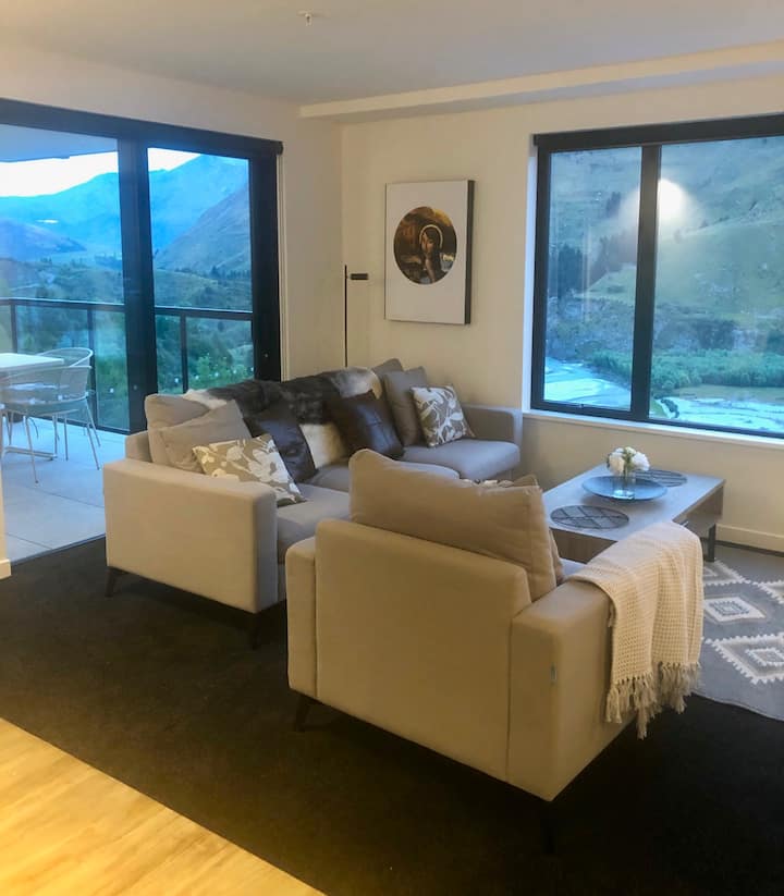 Modern Luxury Apartment - Queenstown
