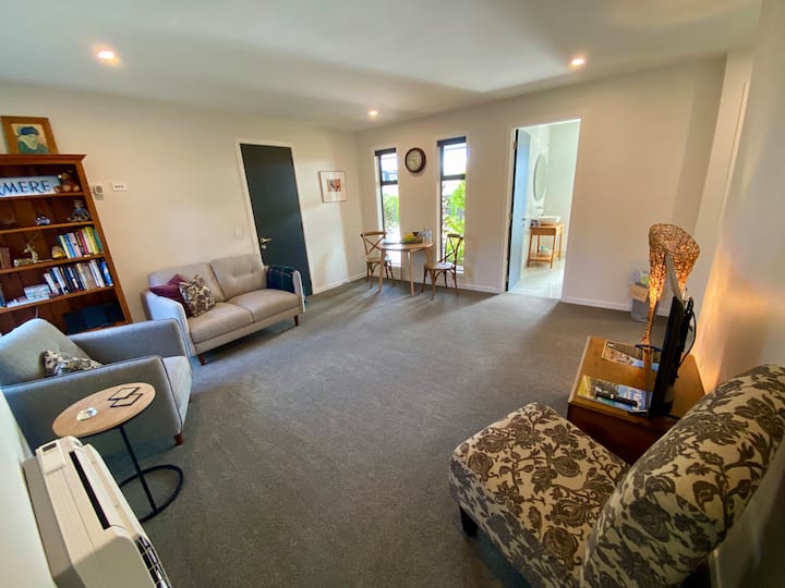 Live, Laugh, Loloma ~ Luxury Apartment - Lake Taupo