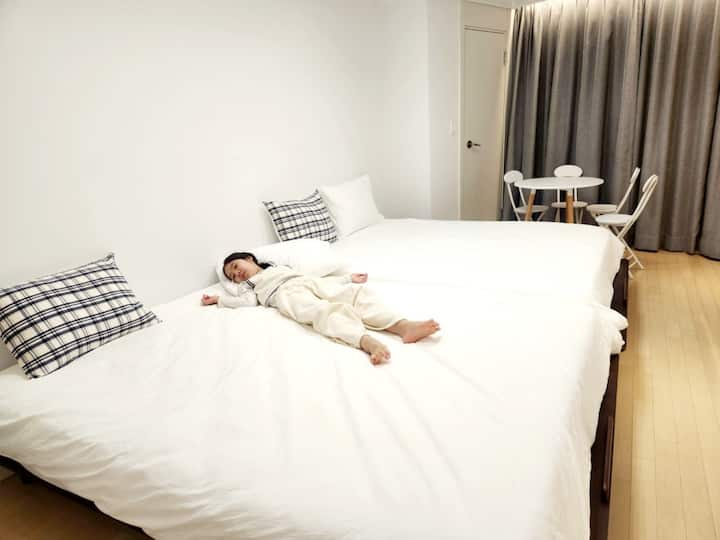 <라붐>#유아어린이가족여행# 해운대바닷가2분#킹침대2개# 커플여행#무료주차#전기차#아기의자 - Busan