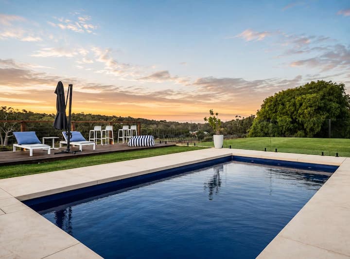 The Looprural Retreat With Pool & Valley Views - Yallingup