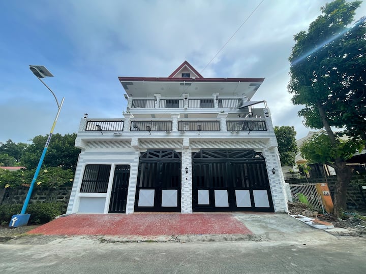 No Aircon Room 3 Person - Antipolo