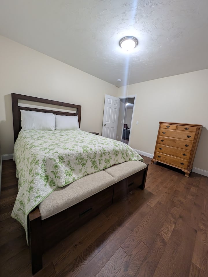 Brand New Apartment
Pet Friendly. Close To Airport - Sutton, MA