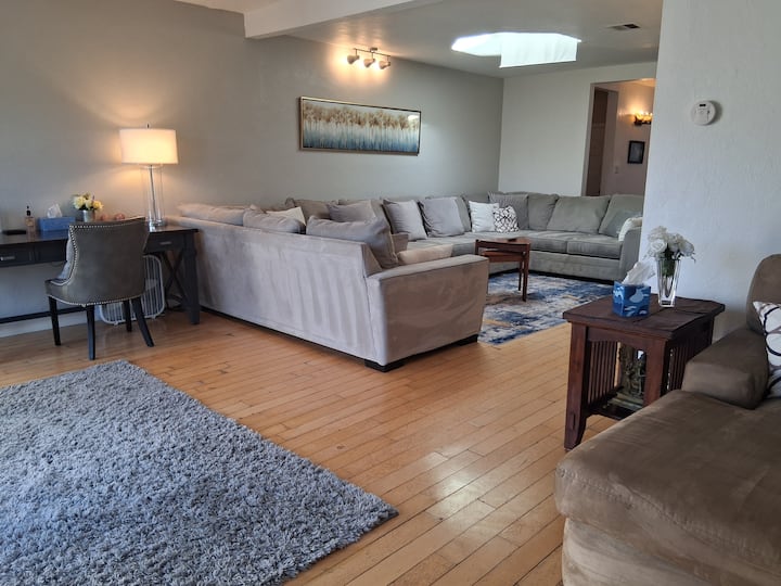 Elite Coastal Area Cozy Home / 3 Bd + 3 Ba + View - Hotel Circle - San Diego