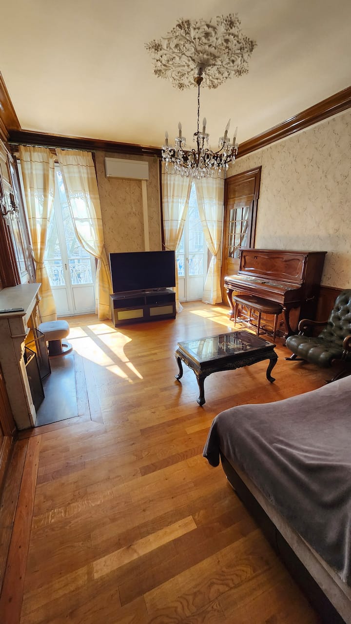 Grand 100 M² à 5 Min Du Centre-ville. - Lyon