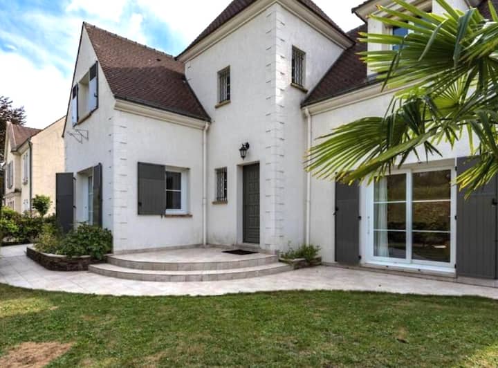 Villa For 12 With Private Pool Long Term - Disneyland Paris
