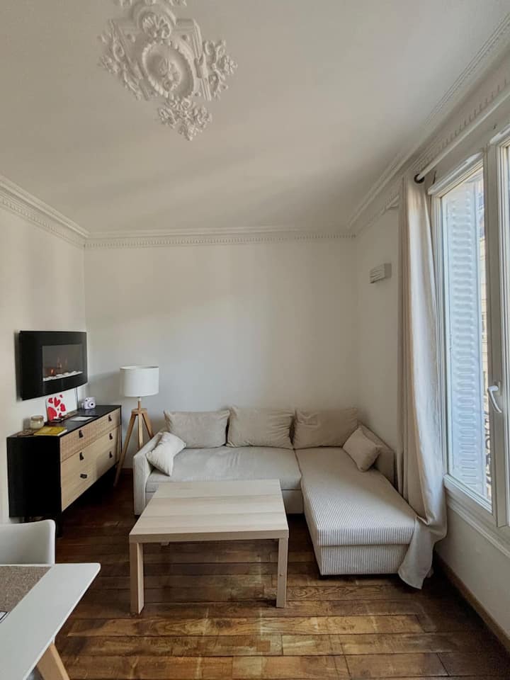 L’échappée - Cosy Stay With Skyline Vibes - ibis Styles Puteaux Paris La Defense