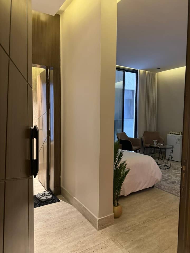 غرفة هادئه مع بلكونة ( مداد ) - Dammam