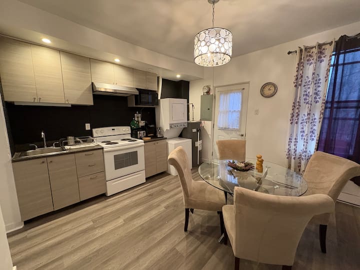 Lovely 2 Bedrooms Apartment - Montreal