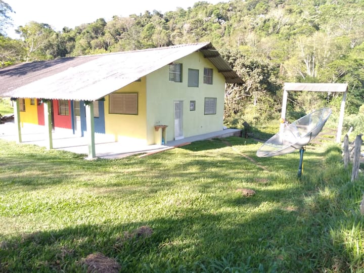 Celeiro Amarelo - Guararema