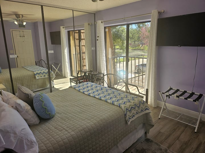 Stay Near Universal & Occc: Cozy Room With Pool - Orlando, FL