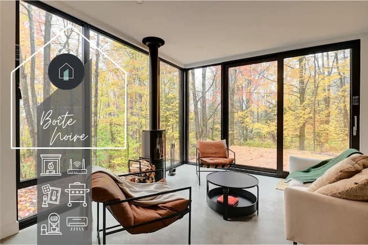 Chalet La Boîte Noire – Un Chalet éPuré En Nature - Mont Sutton, QC