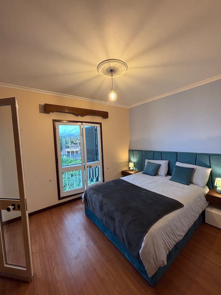 Schlafzimmer 2 Mit Ausblick - 푼샬