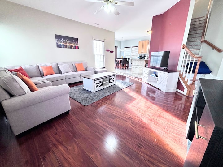 Value Packed! 4 Bdrm Home W/ Garage In Charlotte - Concord, NC