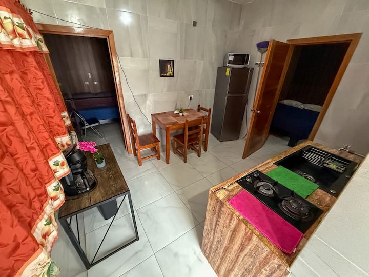 Depa En Planta Baja Climatizado-2 Cuartos-4 Camas - Tapachula