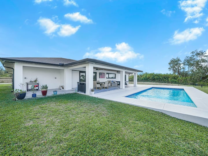 Parker Street Palace - Lake Placid, FL