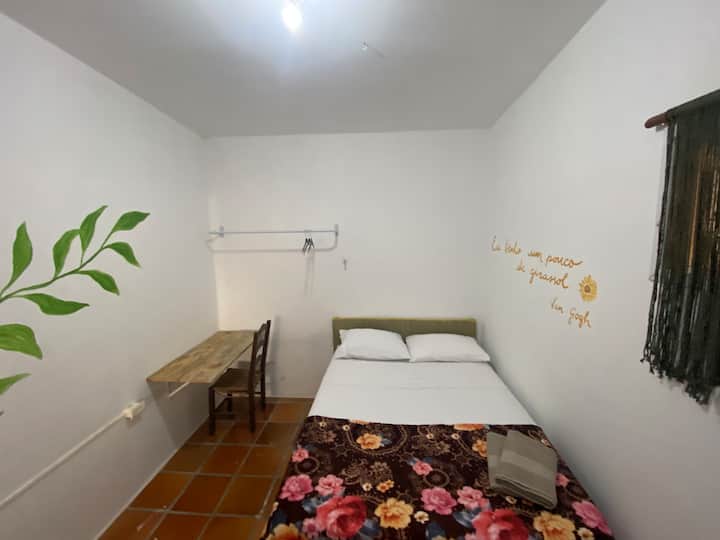 Quarto Casal - Quadra Mar Hostel - Itapema