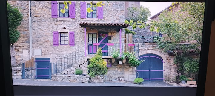 Cardabelle ( Maison Authentique à Louer ) - Millau