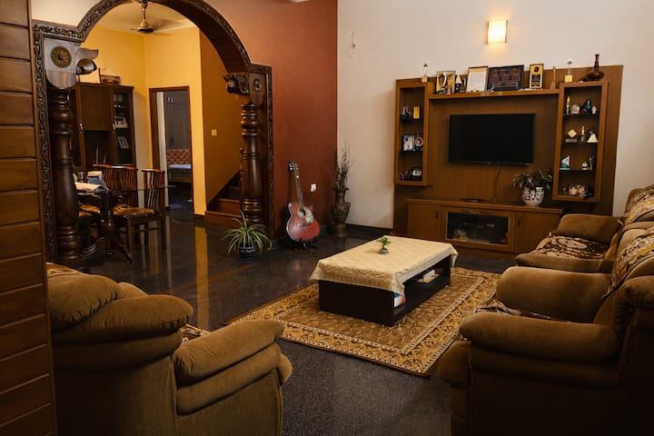 Saisha Homestay |
Luxury Duplex | Family-friendly - Udupi