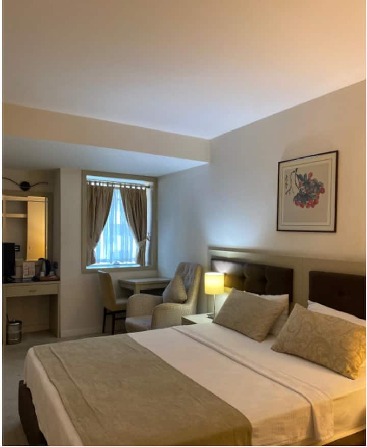 Palm Inn Hotel - 伊士麥