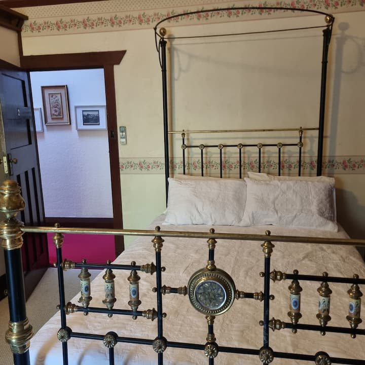 Netherby Guest House Bedroom 2 Family Room - Kempsey