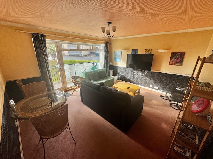 Spacious Double Bedroom In Town - Leith