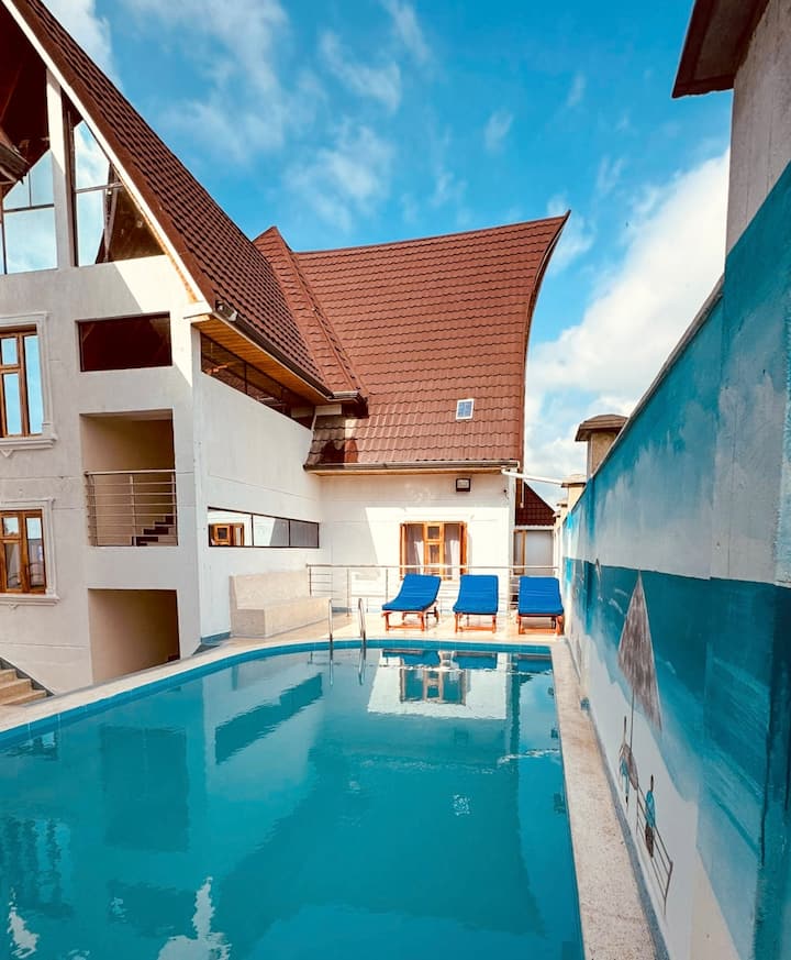 10-min Walk To Beach | Ac, Balcony & Full Kitchen - Diani Beach