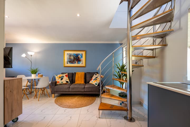 Cozy Haven Near Shops,eats,freeways In Suburb Hub - Claremont