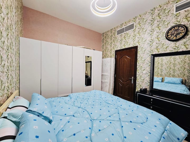 Entire 1bhk With Parking , The Heart Of The City . - Ajman
