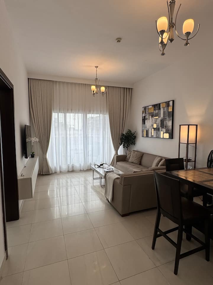 Make Yourself At Home, 1br+hall Apartment - Dubai