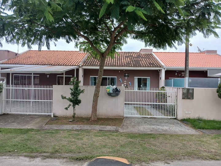 Casa 700 Metros Da  Praia. - Matinhos