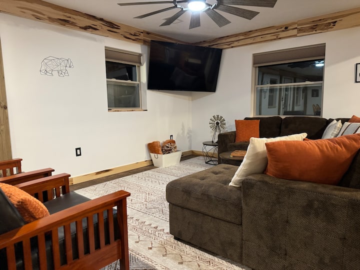 Modern Cabin - Newly Remodeled - North East, PA