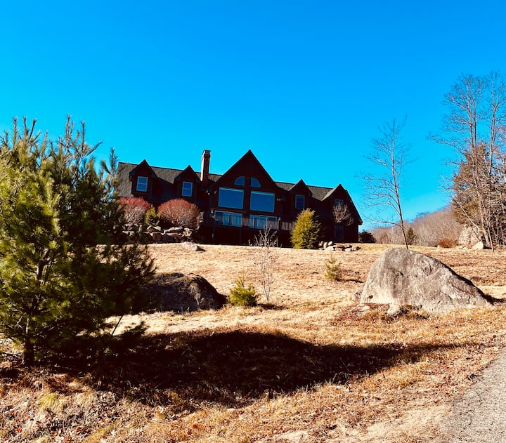 Mountainside Chalet On 16 Acres - Jackson, NH