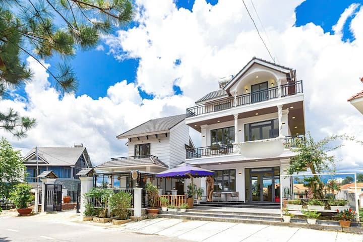 Biệt Thự Đà Lạt - Trung Tâm Thành Phố - 20 Khách - Dalat