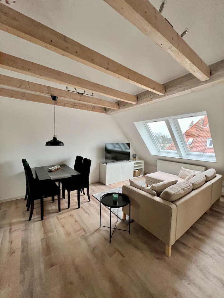 Traumhaft Schöne 1,5-zimmer-maisonettewohnung - Langenhagen