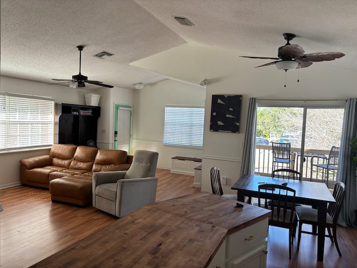 Pay Less Play More At The Indian Rocks Bch Shore ! - Indian Rocks Beach, FL