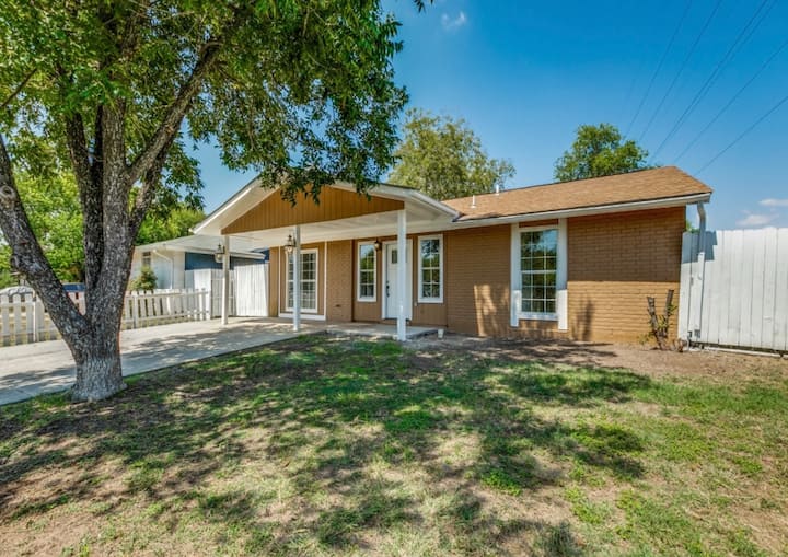 Little Brown House - 聖安東尼奧