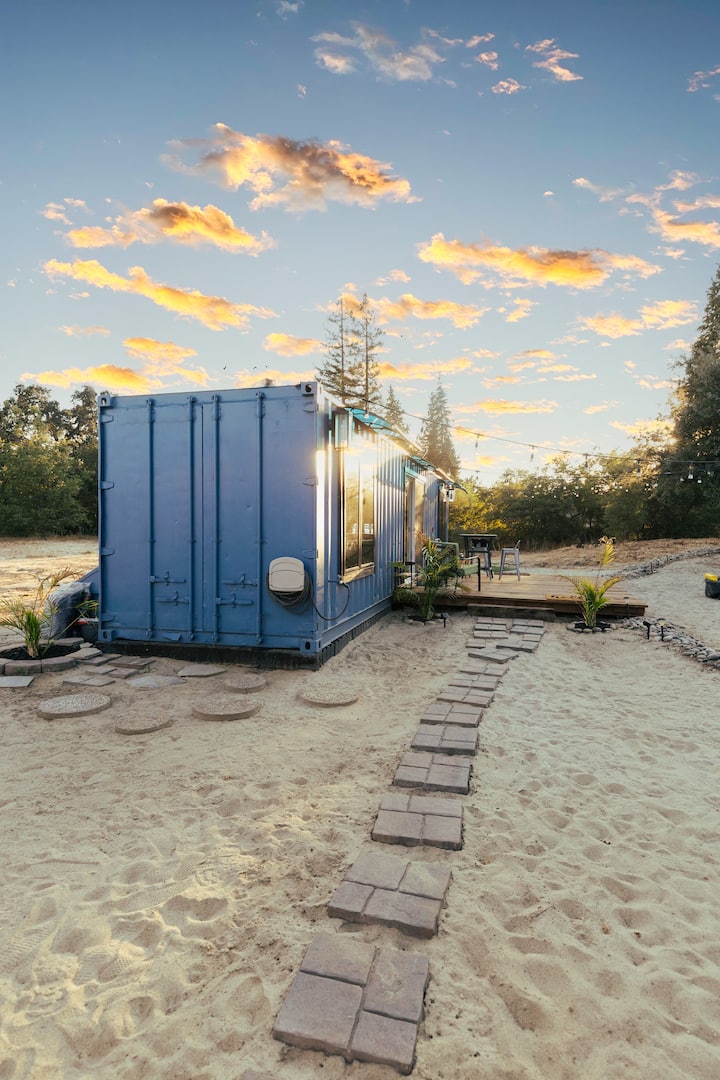 2 Br Cozy Container Home W/ Pond View & Fire Pit - California