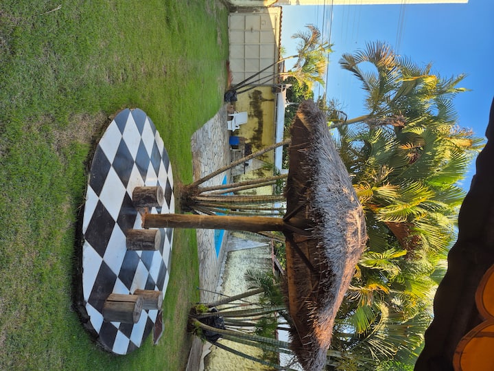 Casa Com Piscina, Churrasqueira. - Aparecida