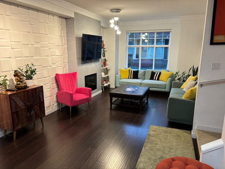 Cozy 3 Br Retreat-near To Ocean - Surrey