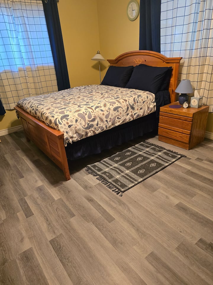 Guest Unit, 1b/1bth, Private Entrance, Kitchennet. - Hacienda Heights, CA