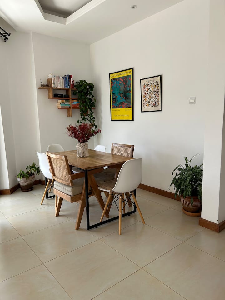 Cozy Centrally Located Apartment With Gym & Pool - Nairobi