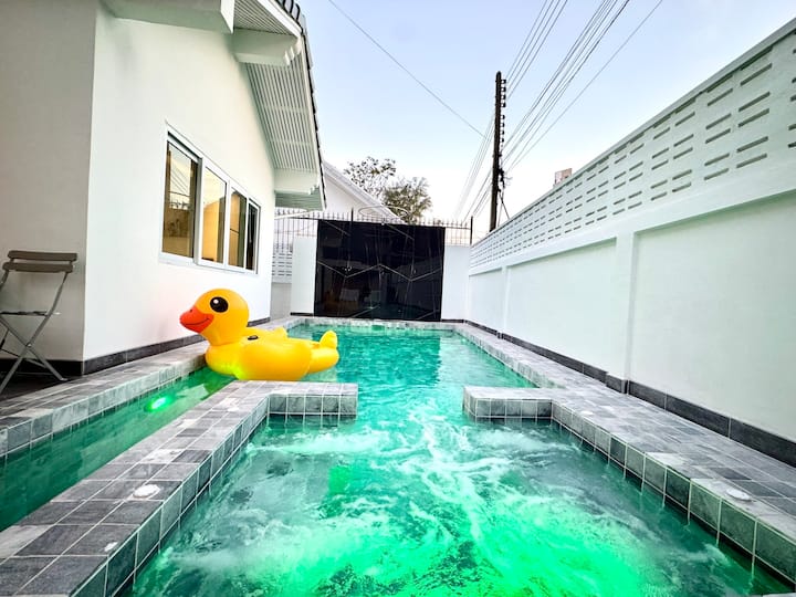 Villa 129 Wongamat, 4br, 300m From Beach - Pattaya