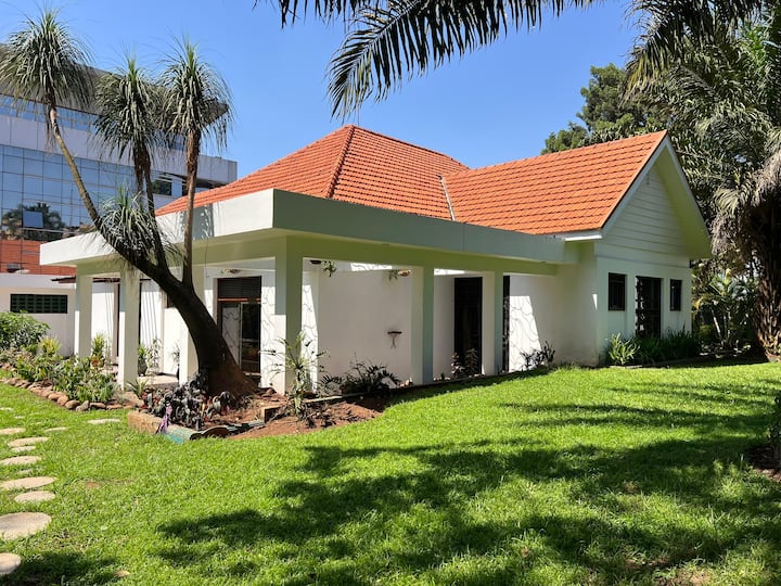Villa At The Heart Of The City. - Ouganda