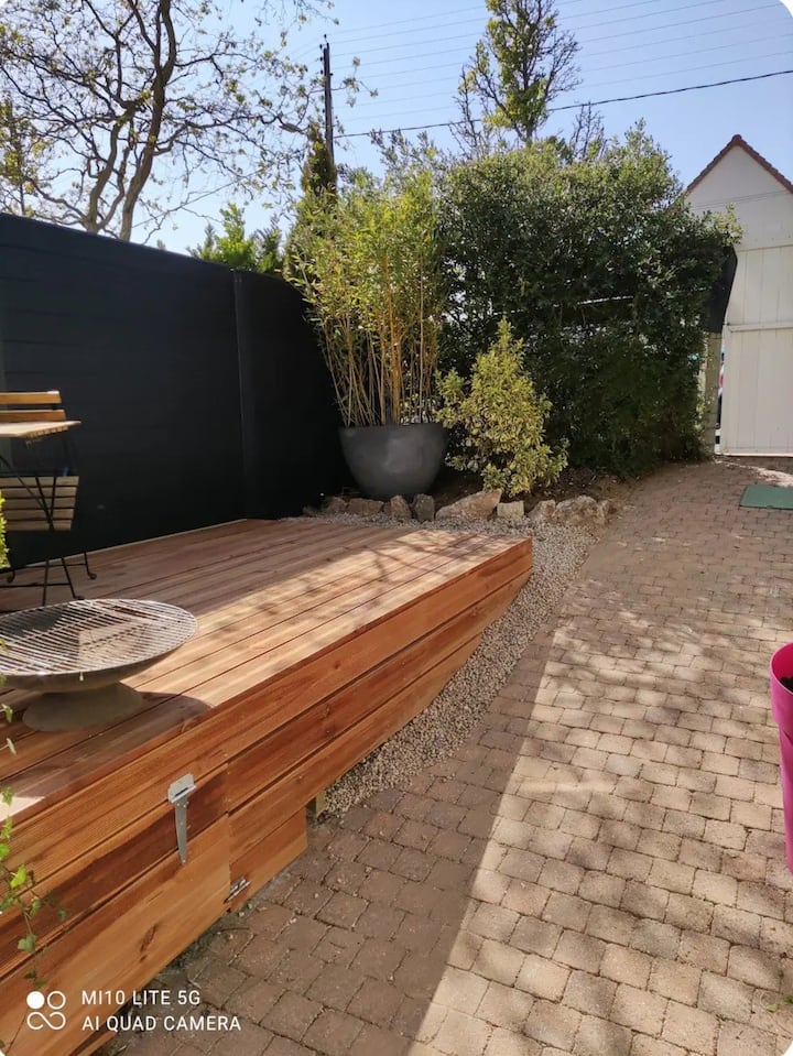 Studio Avec Extérieur, Entre Chu Et Château - Caen