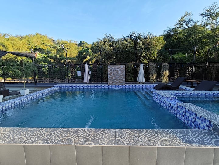 Elaia Beach Rsrt-silangan Teepee - Bataan