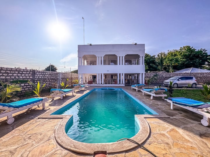 The White House Villa - Kenya