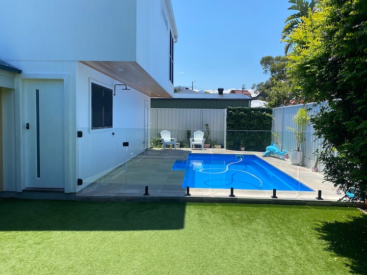 ‘One Palm’ Private Studio - Newcastle