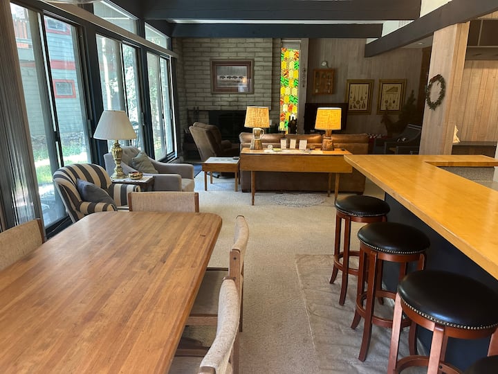 Charming Condo W/ Short Walk To Slopes And Town - Breckenridge, CO