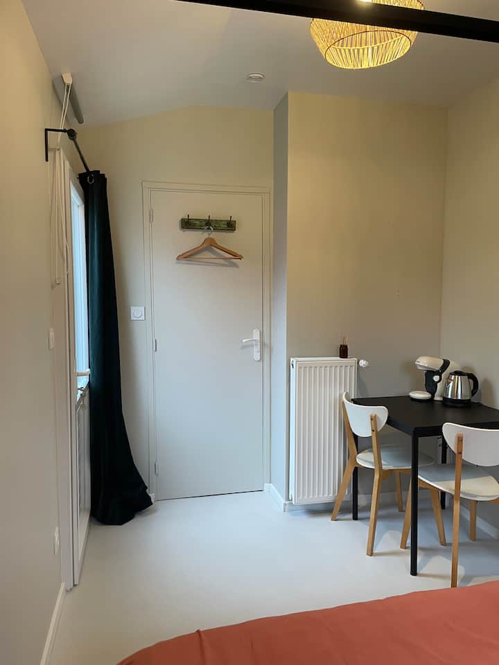 Chambre Avec Entrée Indépendante Et Sdbain Privée - La Chapelle-Saint-Mesmin