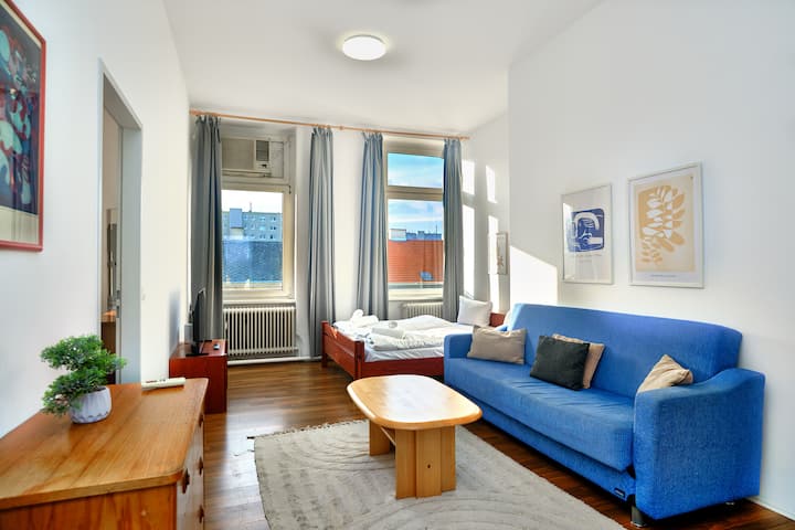 Free Parking & 2 Bedrooms - Korneuburg